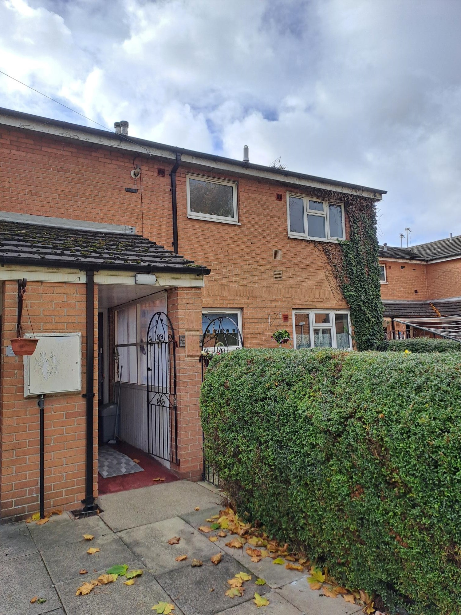 Property details for Vicarage Close- Homesearch