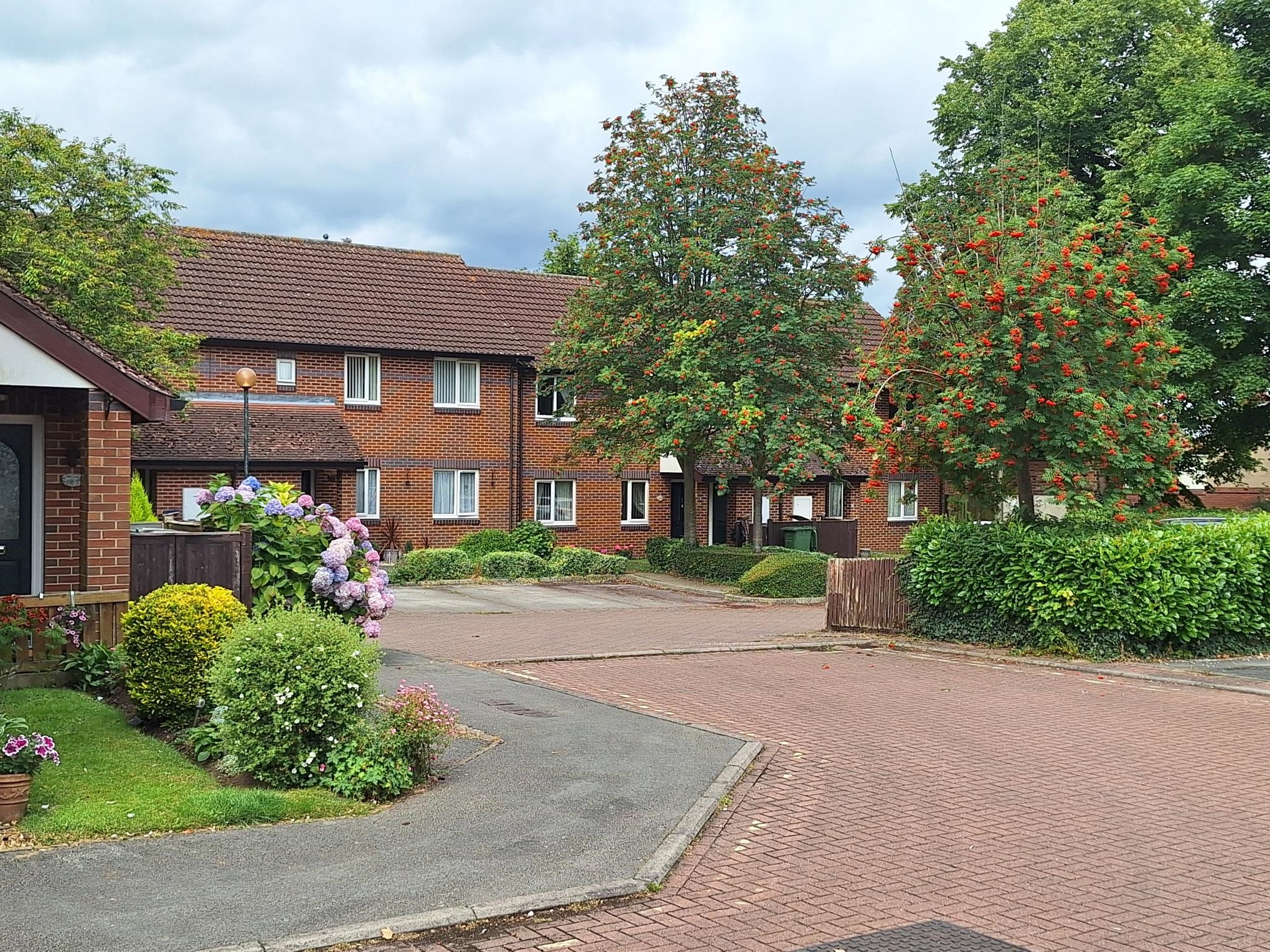 Property details for Chantry Close- Homesearch
